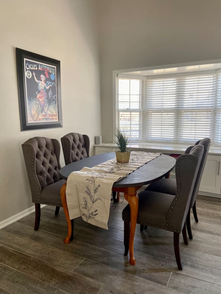 Cute And Cozy - Naperville - Whalon Lake