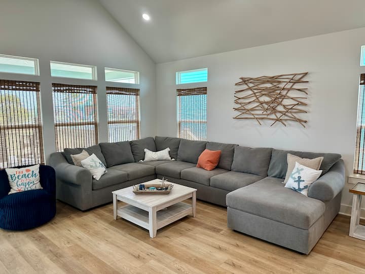 Endless Summer Beach Retreat - Crystal Beach, TX