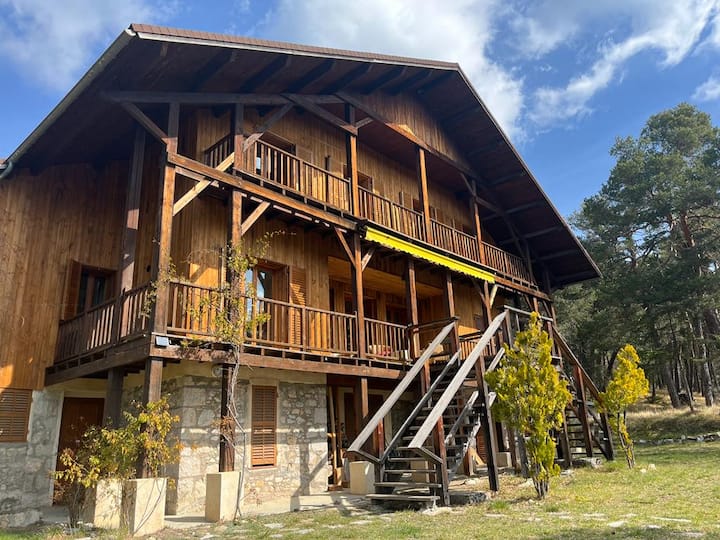 Magnifique Chalet  400m²  6 Ch - Le Mas