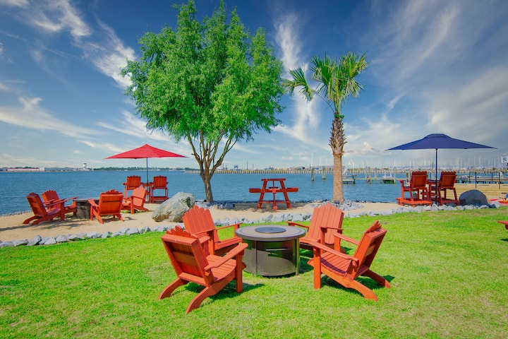 Stunning Caribbean Style Villa - Hampton, VA