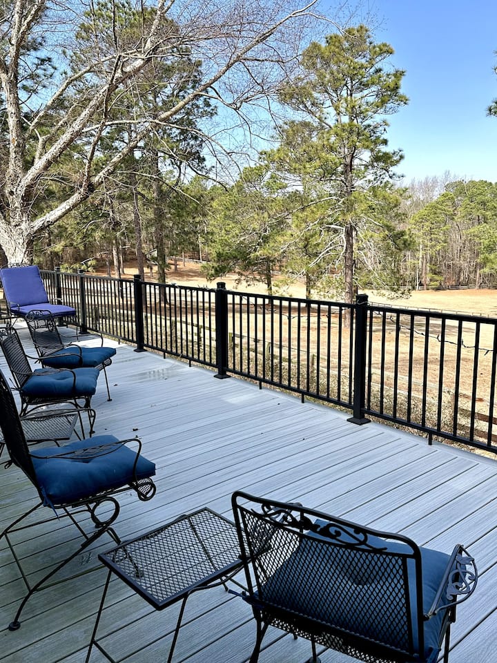 Chestnut Farm Guest House With Pastures - Whispering Pines, NC