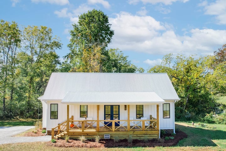 Hemingway Cottage At Julep Farms - Dillard, GA