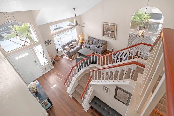 Spacious Modern Home Family Or Wfh Friendly - North Las Vegas, NV