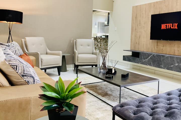 Essence Lifestyle 1523 Four Bedrooms Apartment - Windhuk