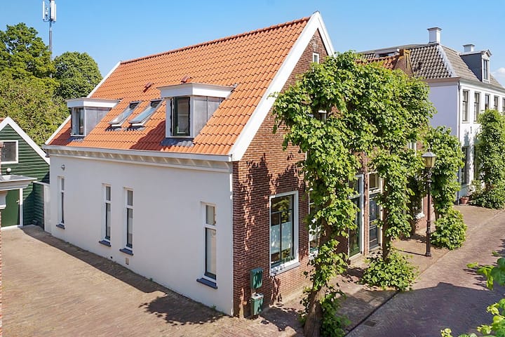 Unique Home From 1730 - Weesp