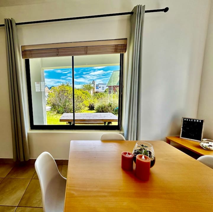 Happy Place Pringle Bay For 2 - Rooi-Els