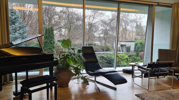 3 Br/3ba Apt Wit Pool & Gym, Sauna, Squash - Prága