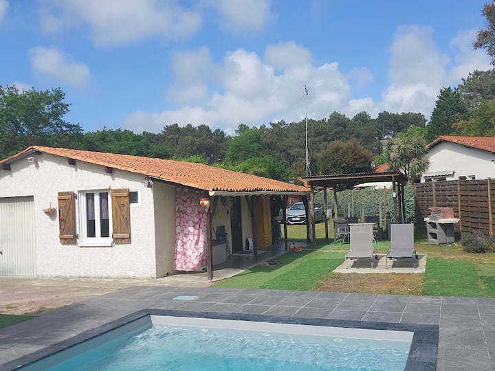 Plain-pied Avec Piscine Jardin Et Parking - Tarnos