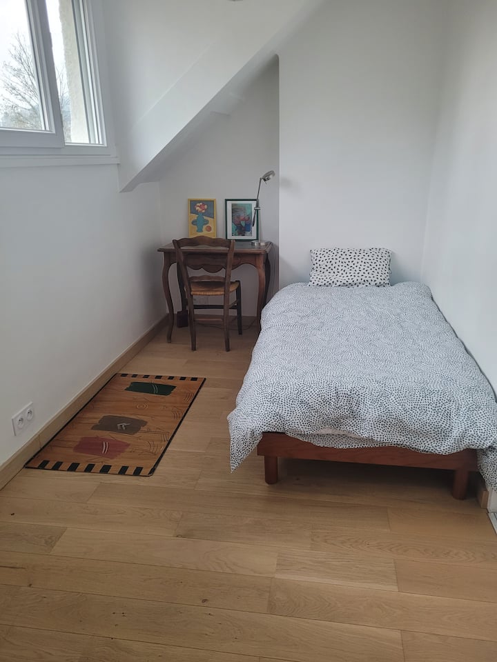 Chambre 1 P, 1 Lit 90, Lumineuse - Gif-sur-Yvette