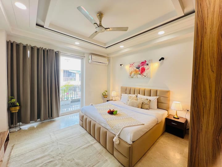 Luxury 3bhk Serviced Apt | Sector 52 | Ardee City - Gurugram