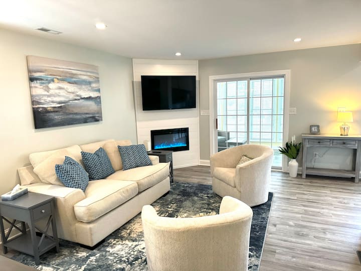 Modern 3b/2.5 Townhouse W/ Pool & Tennis - Rehoboth Beach, DE