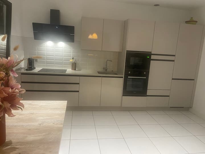 Maison Mitoyenne 3 Chambres Jardin Proche Metro - Décines-Charpieu
