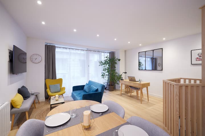 Appartement Avec Cour Privative - Paris