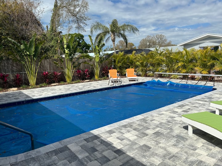 Backyard Paradise - Sarasota, FL