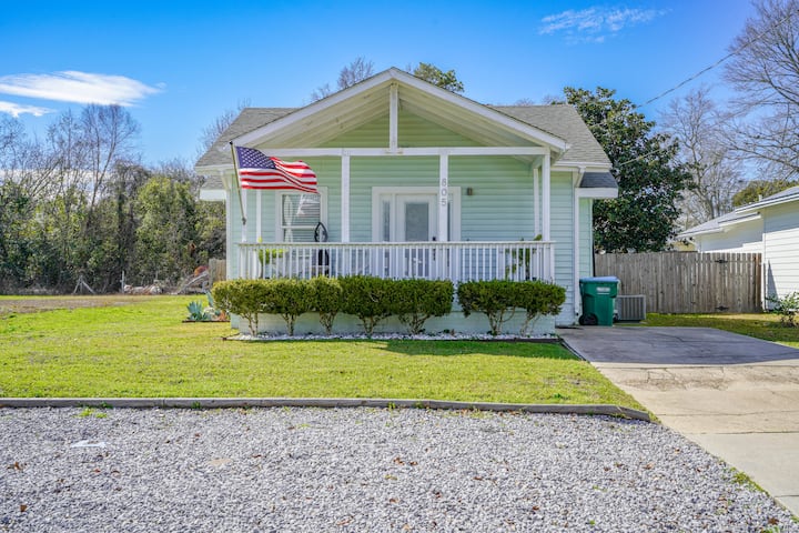 Cozy Comfy Beach Bungalow - Gulfport, MS