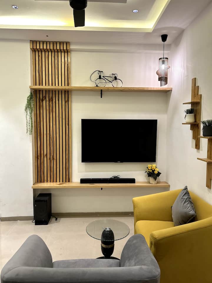 Andaz Luxe 3bhk Apartment (By Hyphn) - Indore