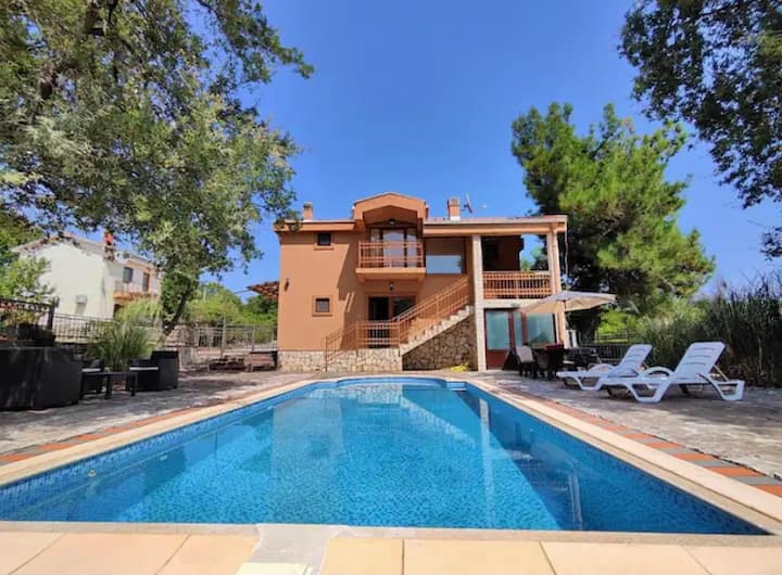 Exlusive Villa Corda Krimovica - Montenegro