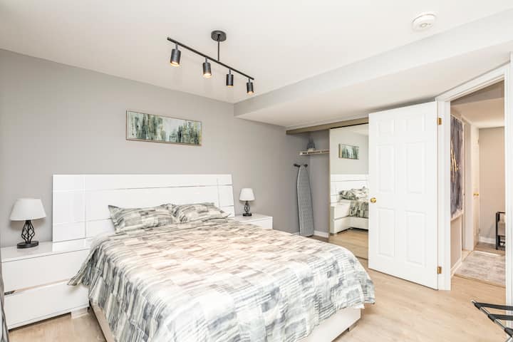 Cozy 1br Near Hospitals | Free Parking | Monthly - Ottawa