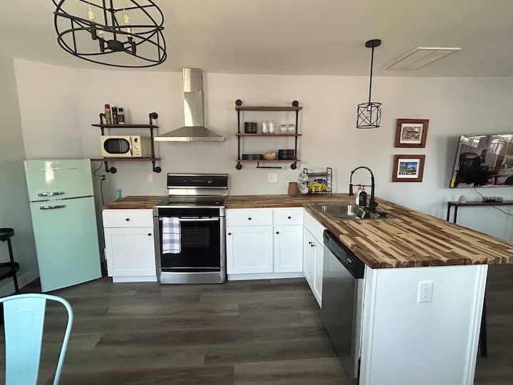 Dry Dock Cottage #1 - Charleston, SC