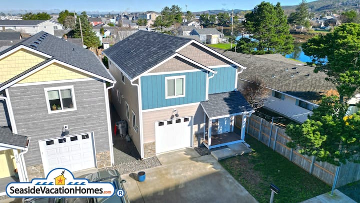 House Oceanic At Seaside Beach - Seaside, OR