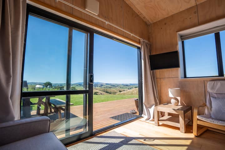 Cosy Studio With A View - Raglan
