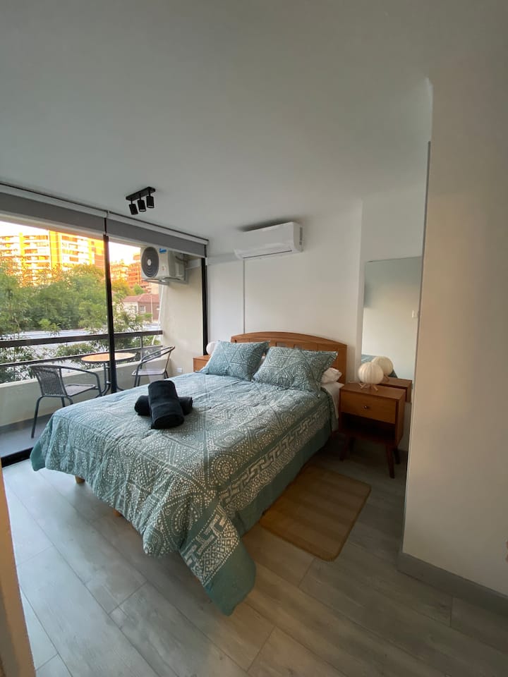 Acogedor Departamento 2d En El Barrio El Golf - Las Condes