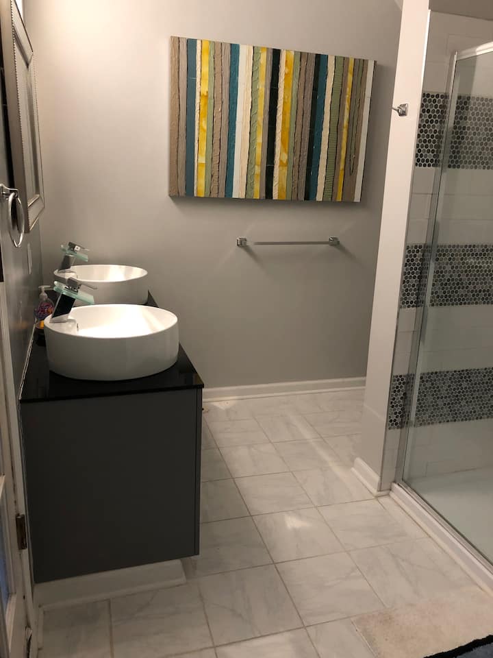 Private Room/private Entrance - Bloomington, IN