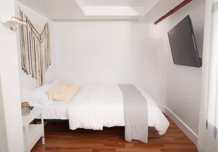 Zen Room In Hell's Kitchen - New York