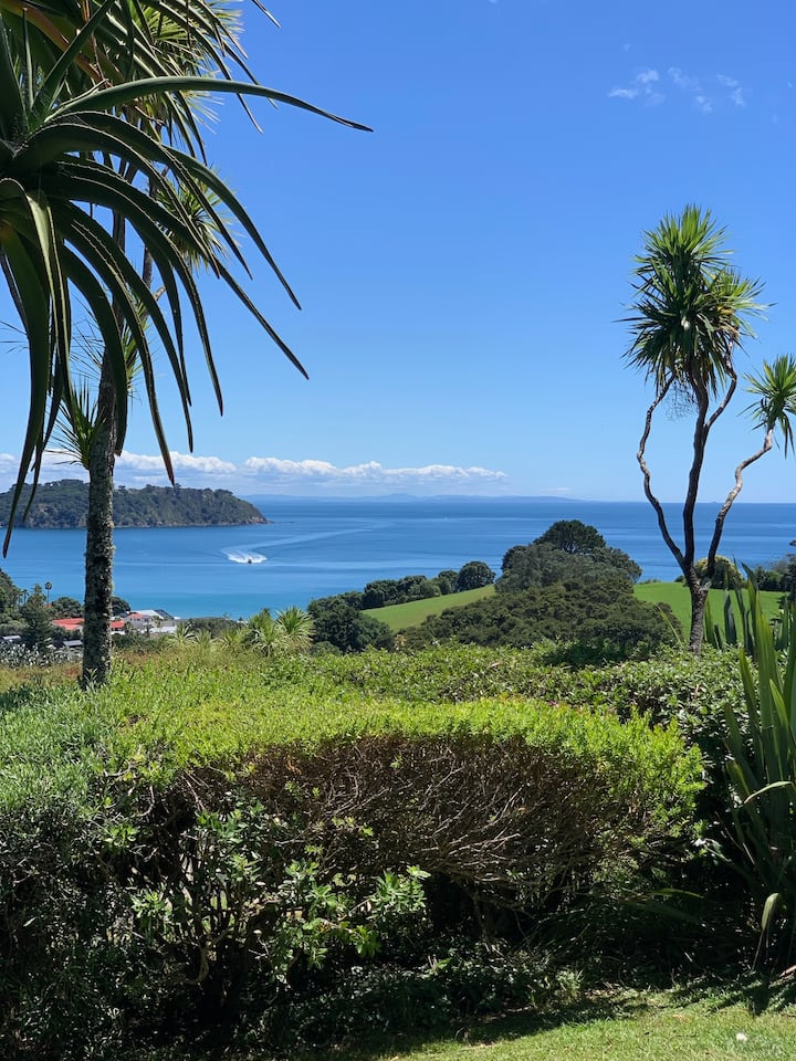 Onetangi - Great Views, Walk To Beach And Bus Stop - Waiheke Island
