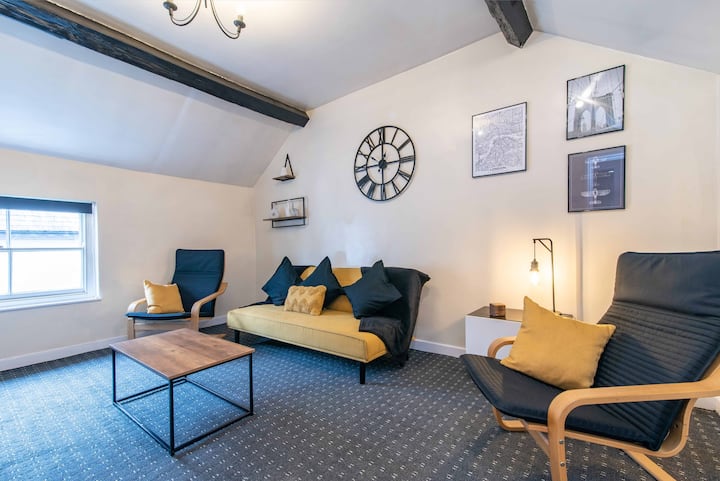 D Dwellings 2 Bedroom Flat - East Midlands Airport (EMA)
