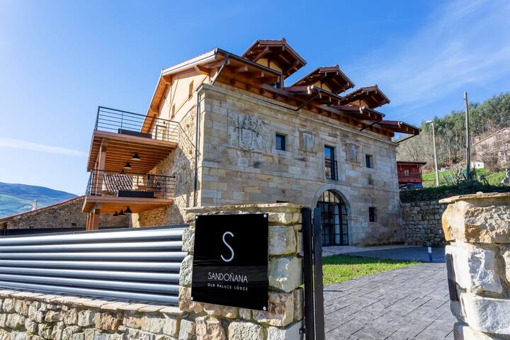 Sandoñana · By Wehomes · Old Palace Lodge Dc2 - Puente Viesgo