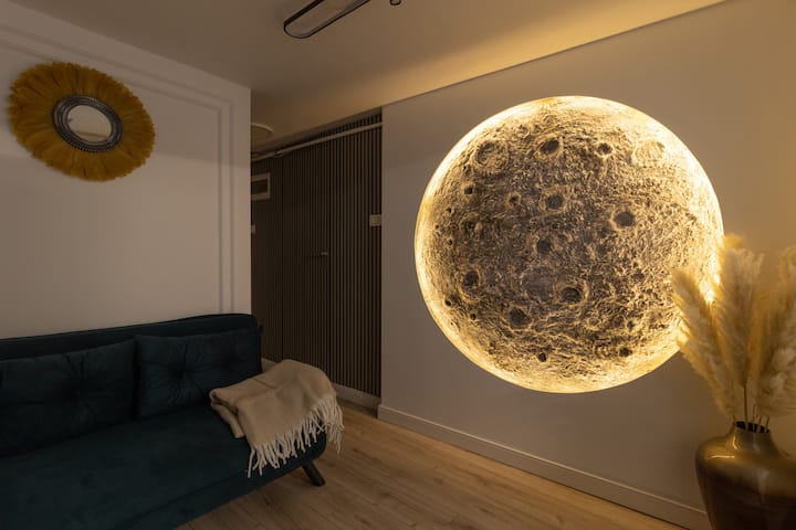 Closer To The Moon - Bucharest