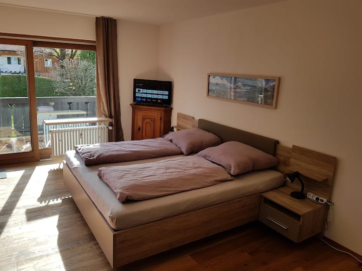 Ruhiges Modernes Appartment - Oberammergau