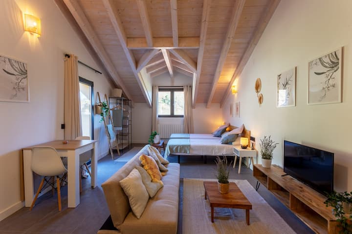 Sandoñana · By Wehomes · Old Palace Lodge Da10 - Puente Viesgo