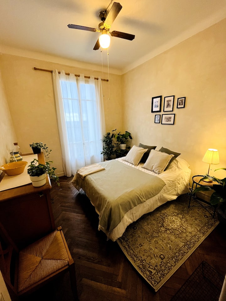 Villa Claudia: Seaview Room With A/c - Beaulieu-sur-Mer