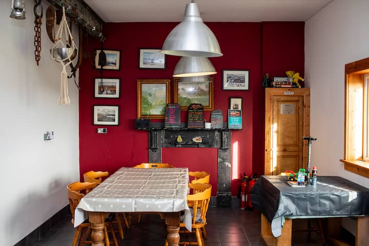 Group Bunk Room At The Tractor Shed - North Uist