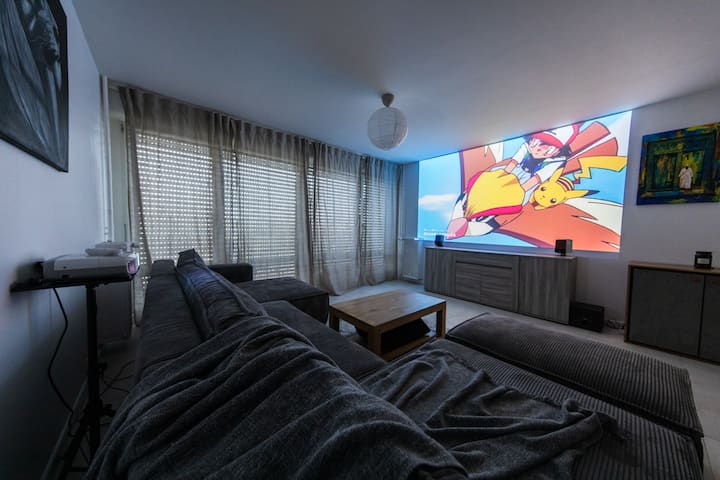 Elegance - Vidéoprojecteur By The Real House - Saint-Avertin