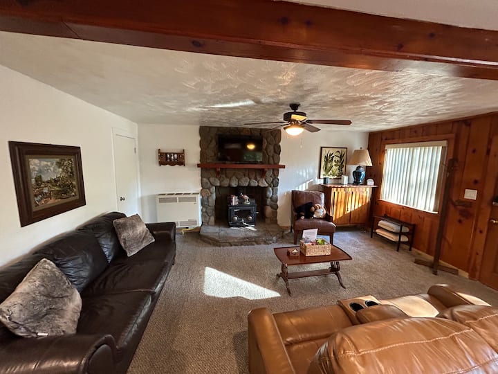 Spacious Twain Harte Cabin - Twain Harte, CA