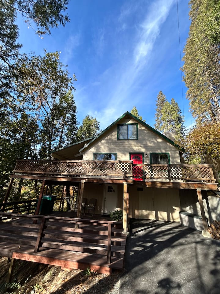 Spacious Twain Harte Cabin - Twain Harte, CA