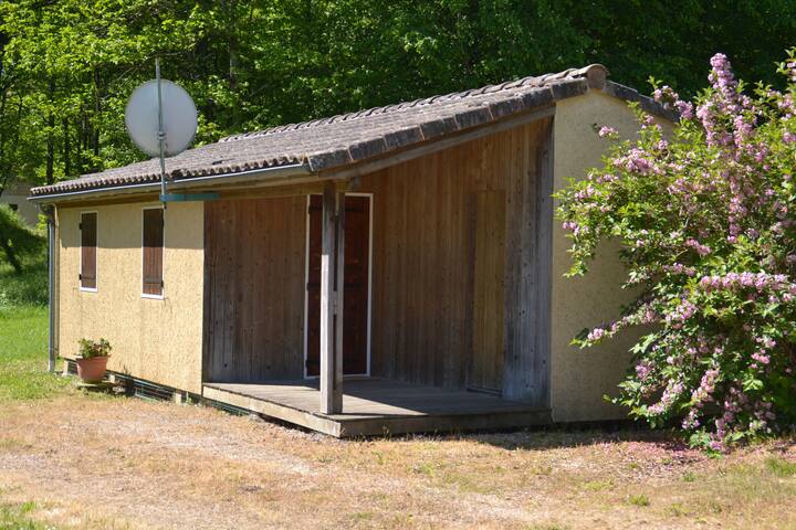 Chalet De Lagarrigue Dans La Nature - Figeac