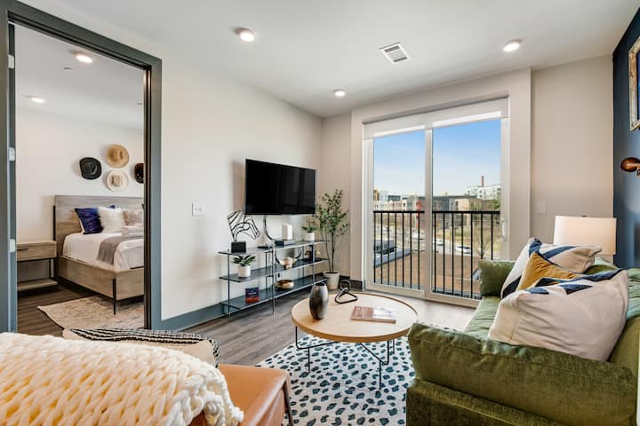 City Chic Escape - 1 Mile Walk From Broadway - Nashville, TN