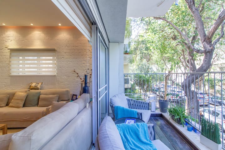 -> Cozy Modern 2bdms-by Ben Gurion Blvd. - Tel Aviv