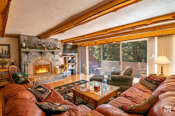 Raccoon #4- Walk To Main Street - Lake Placid, NY