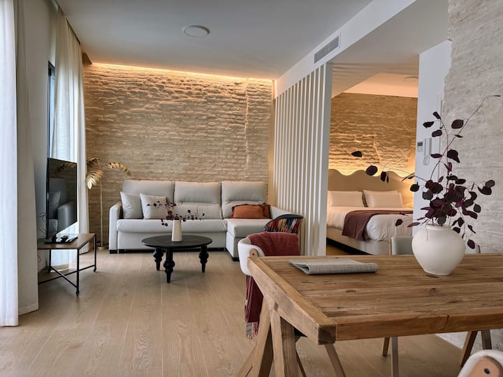 Redes Royale Apartments ·1a· By Misterhost - Sevilla, España