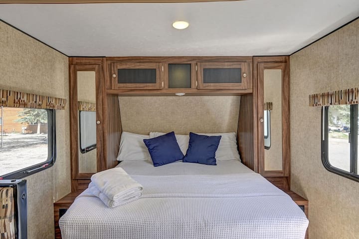 Deluxe Rv At Snowy Peaks Rv Park - Buena Vista, CO