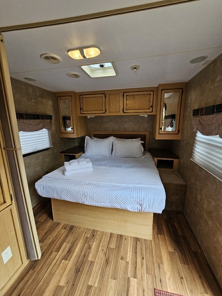 Charming Rv- Snowy Peaks Rv Park - Buena Vista, CO