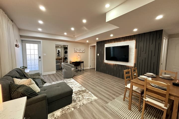 Private 2br Suite -Parking | Laundry | Outlet Mall - Milton