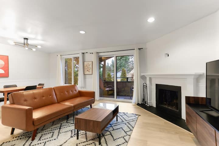 Warm & Cozy 2b/2b Stay In Kirkland - Kirkland, WA