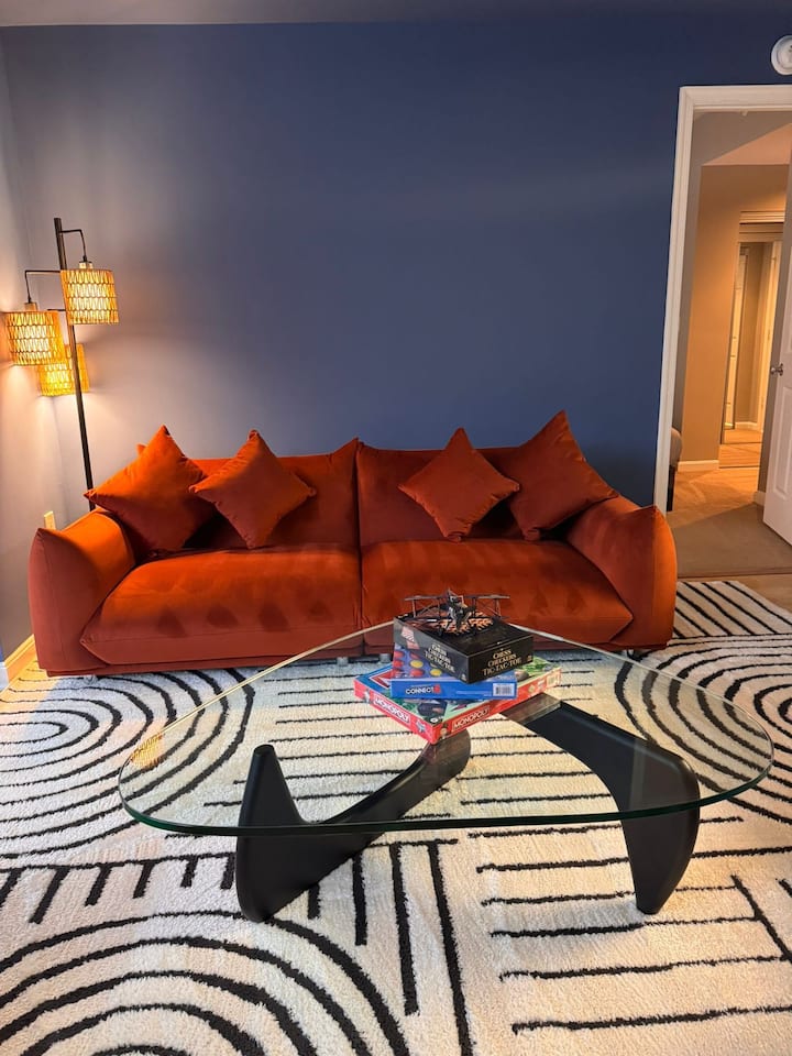 Ballston Escape | 3 Beds | Metro~ - Falls Church, VA
