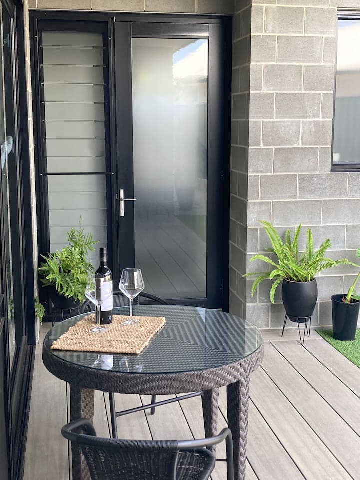 Comfy Bed Stay In The Lakes - Busselton